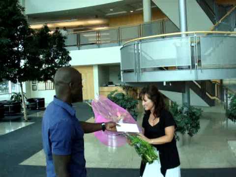 Happy birthday singing telegram - YouTube