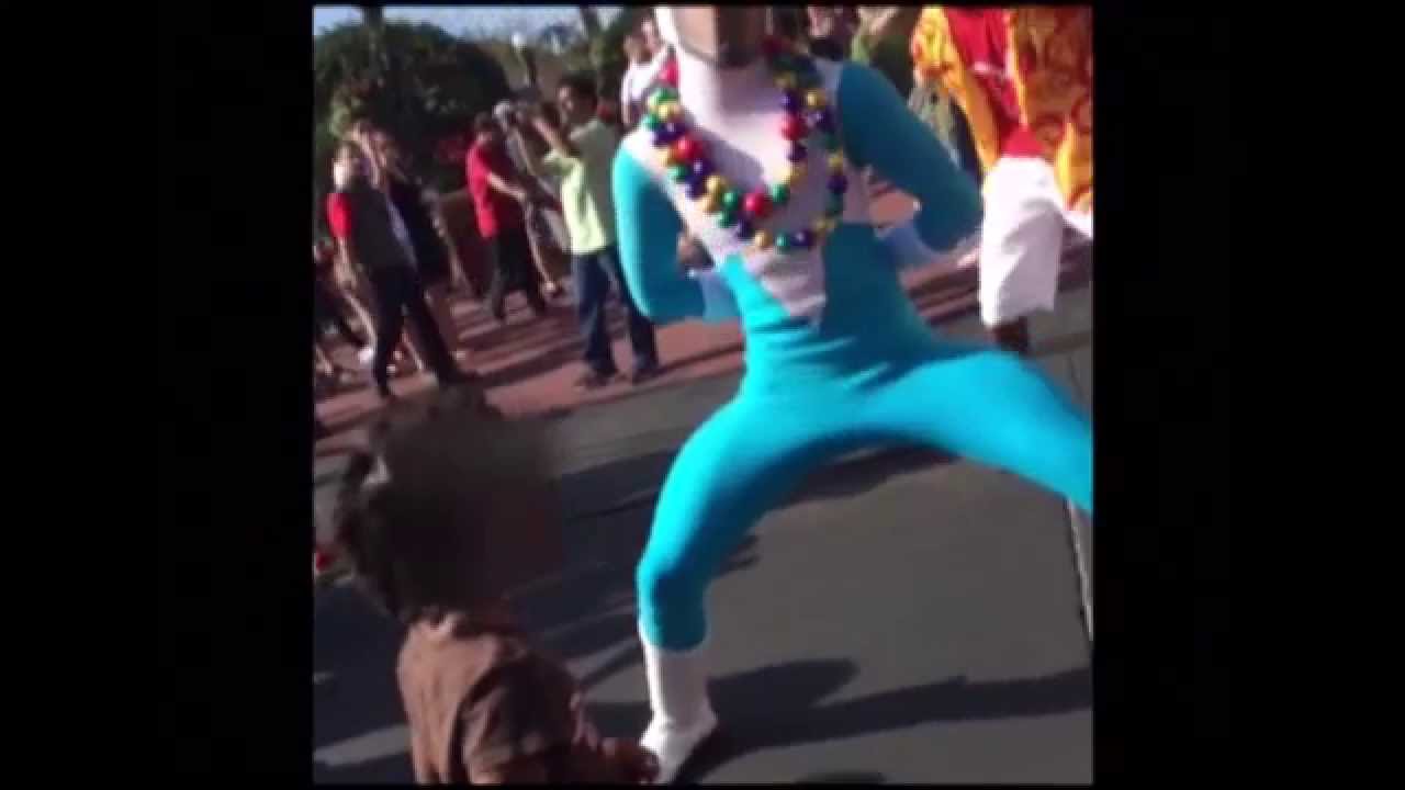 Disney Character Inappropriately Dances in Front of Child - YouTube