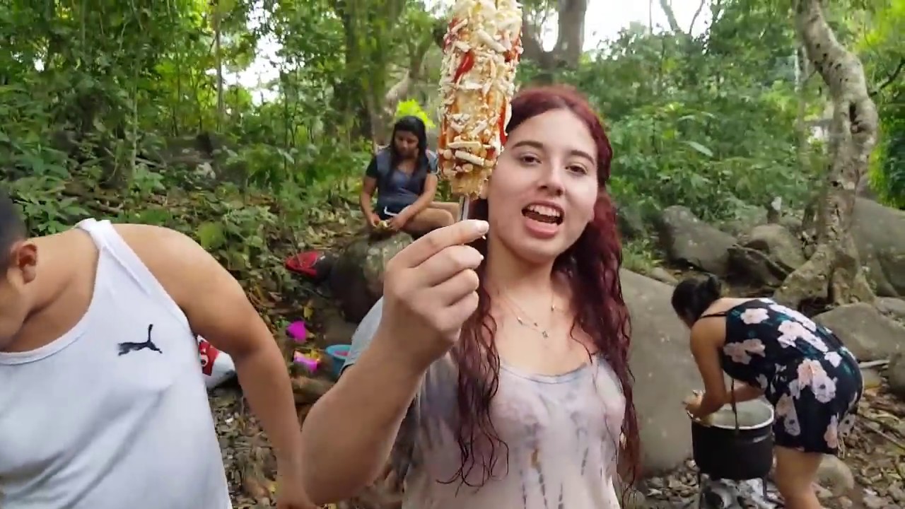 Ricos Elotes Locos | En El Río #9 - YouTube