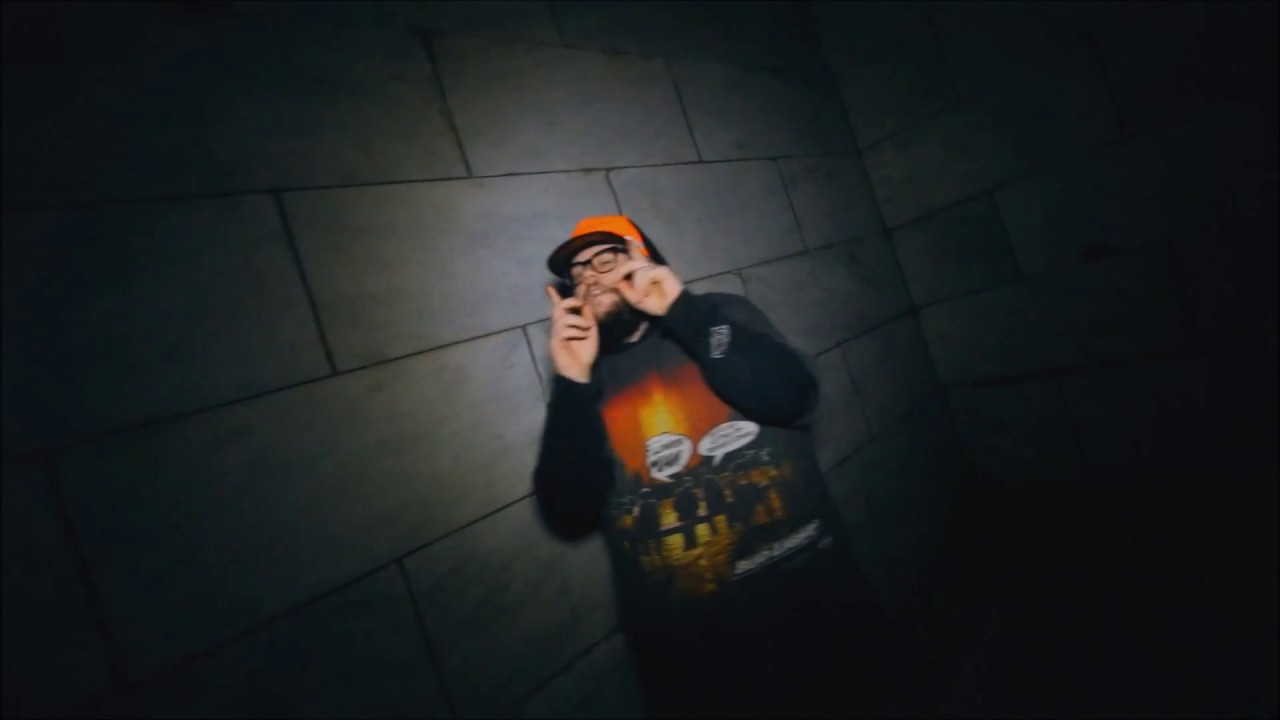 joeyy - who i am (Official Music Video) - YouTube