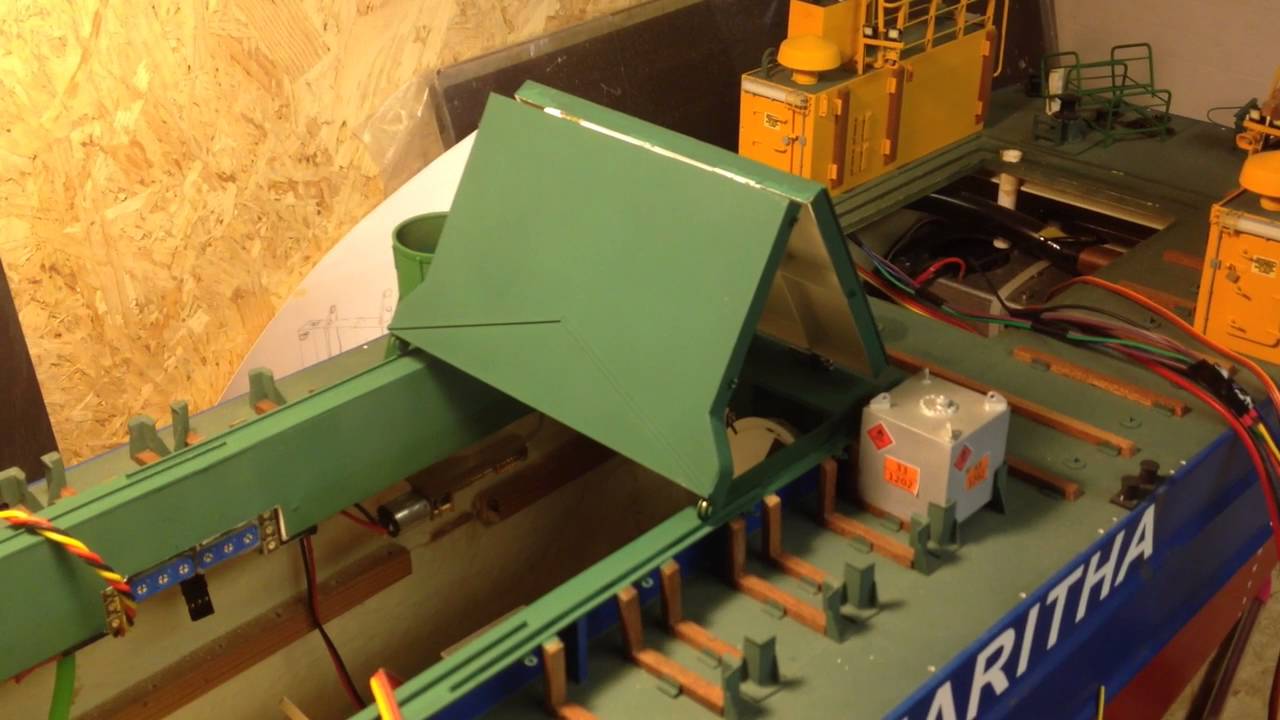 Rear hatch open - YouTube