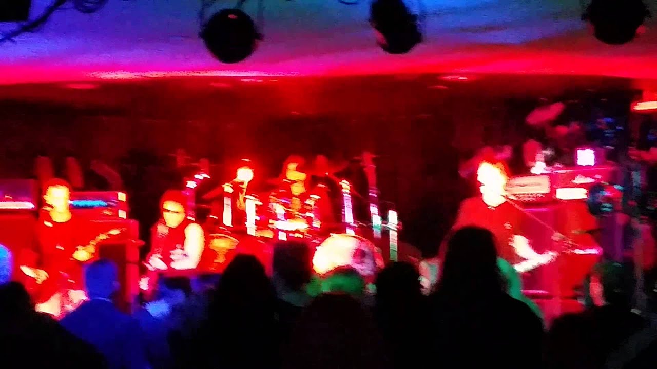 Redline performing I got a new girl now - YouTube