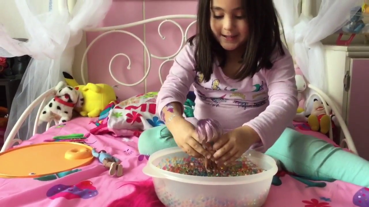 Chelsea and Ryan in Orbeez! - YouTube