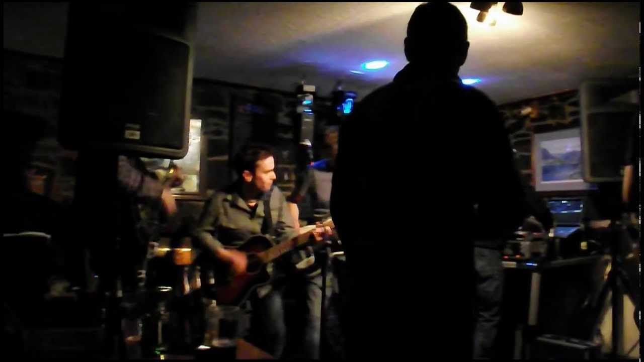 Shouty Track - D.J & Iain MacLennan Feat. Scott Henriksen - YouTube