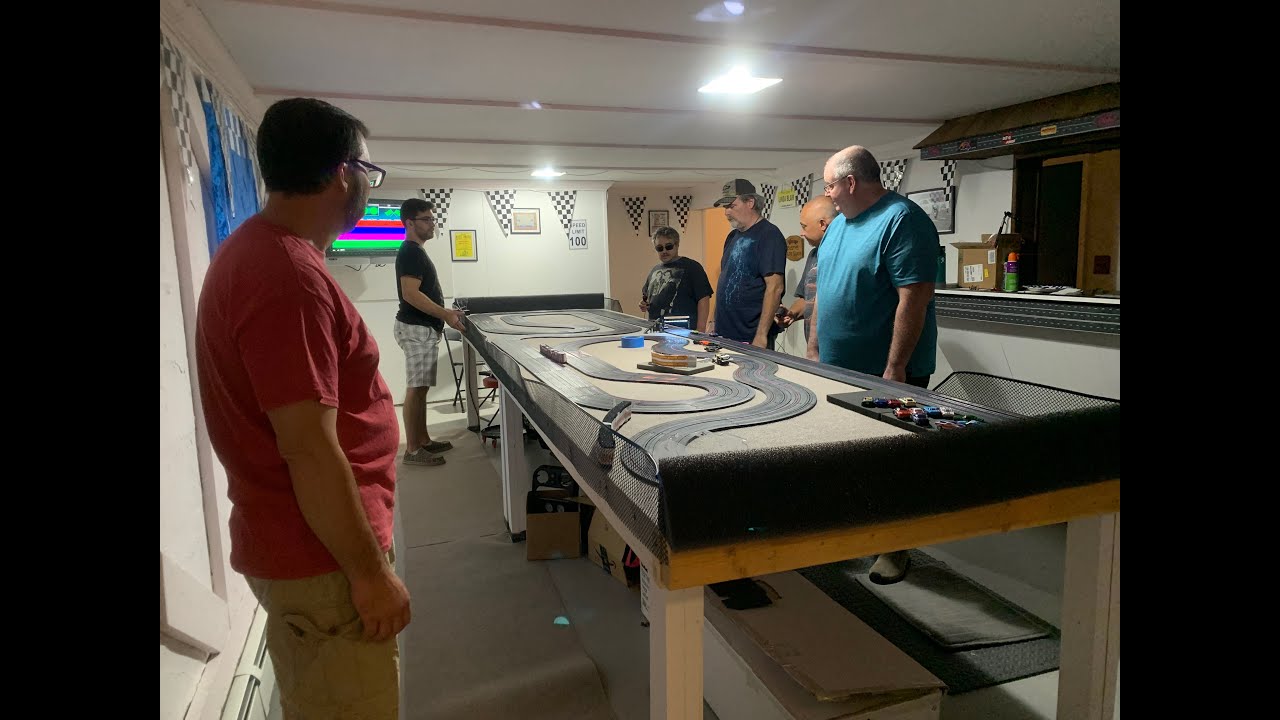 H.O. Slot car track -Racing with rookies! - YouTube