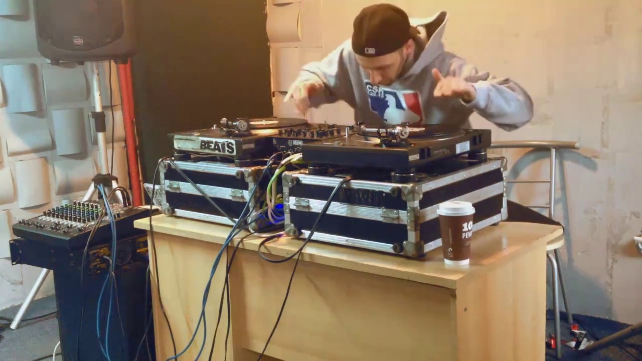 Plash - Roc Raida Tribute - Beat Juggling - YouTube