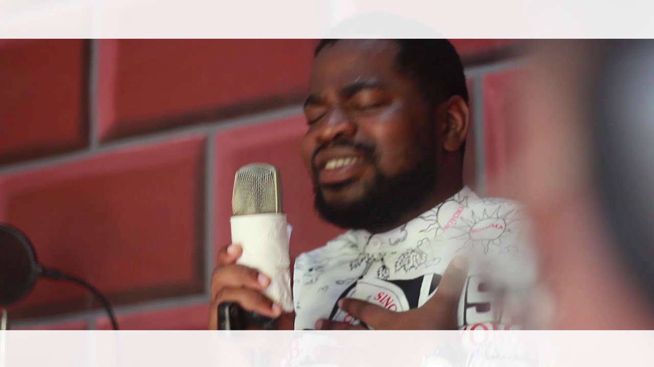 Fr Emmanuel Musongo dans l"émission LIVE mon cœur SEIGNEUR TOI QUI ...