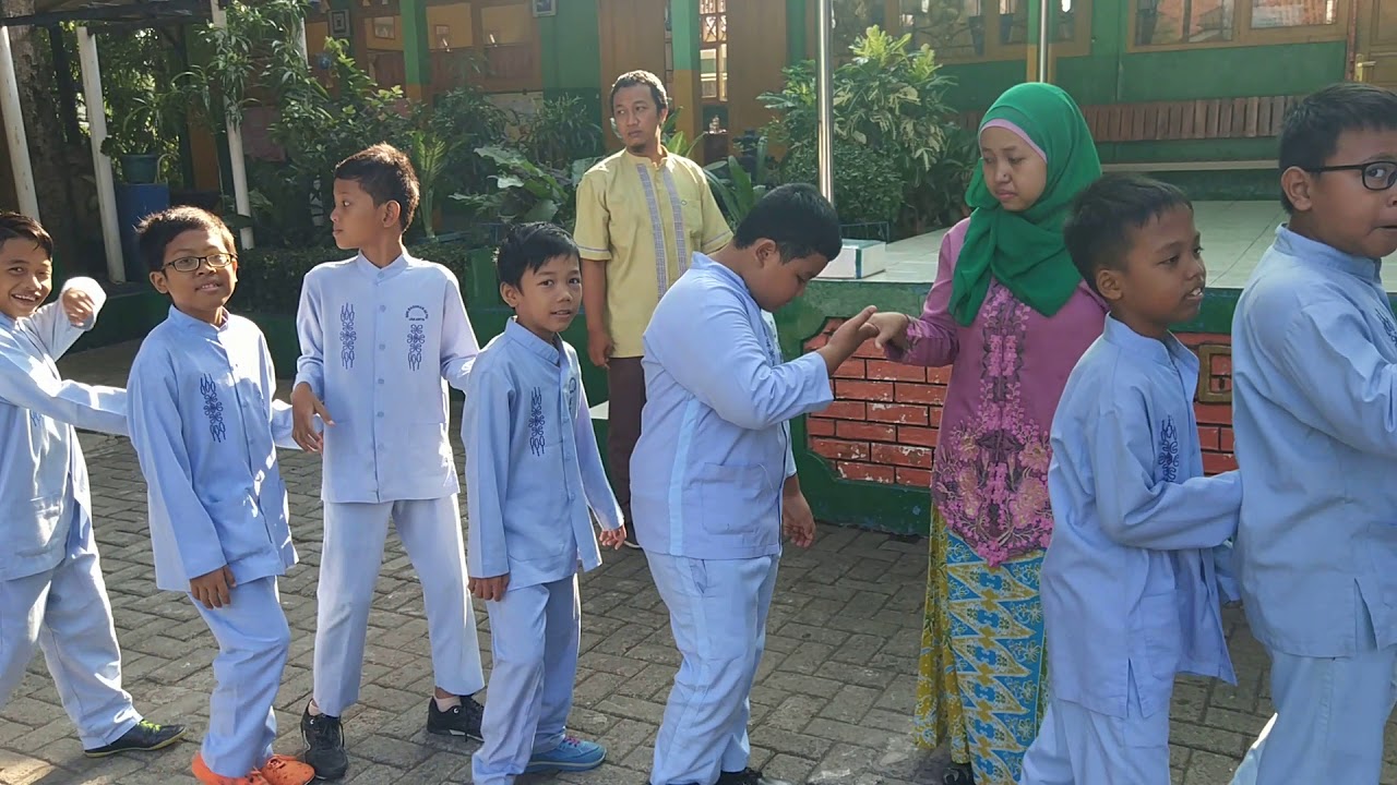 Pelepasan Bu Nunung SDN Ragunan 08 Pg - YouTube