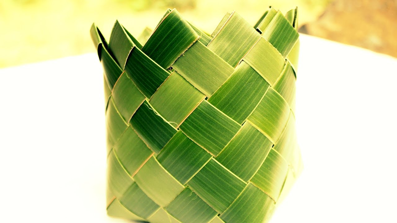 How It s Made Coconut Leaf Square Basket YouTube How It s Made Coconut Leaf Square Basket YouTube