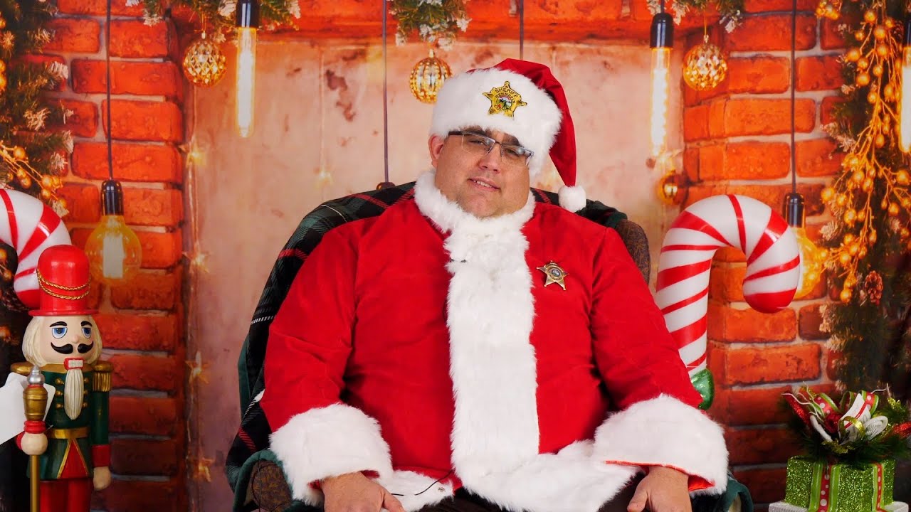 Have a safe and happy holiday from Sheriff Santa - YouTube