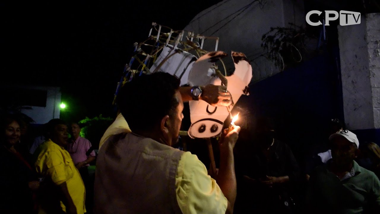 Tradicionales toritos de Antiguo Cuscatlán (Diciembre 2022) - YouTube