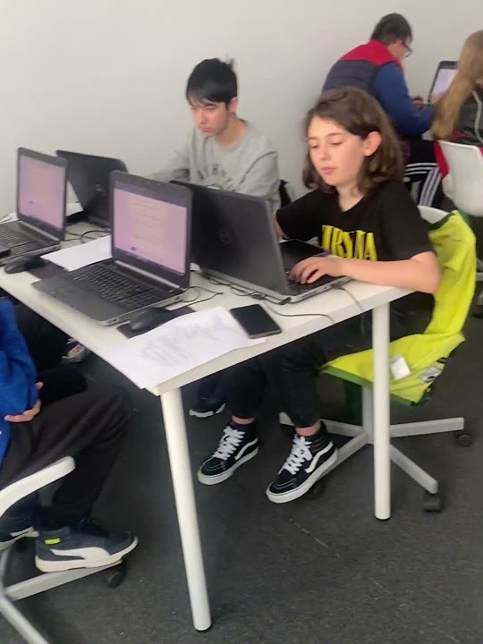 Curs Programare Python la Codeland School - YouTube