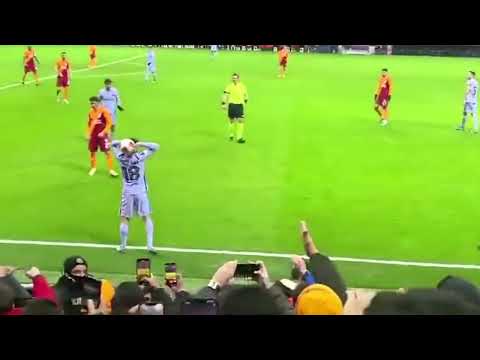 Jordi Alba Galatasaray Taraftarını Çıldırtıyor Ve Ortalık Karışıyor #galatasaray #barcelona