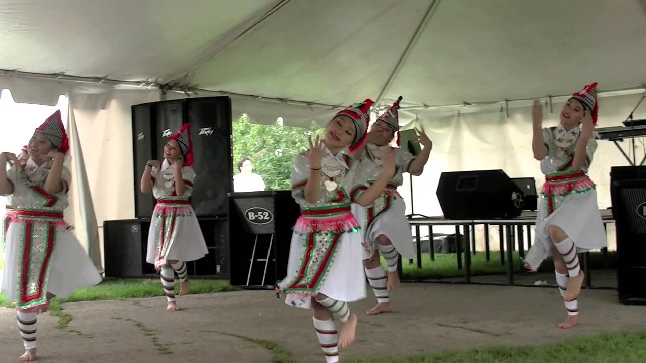 Hmong Greenbay Tournament 2014 Dance 2 - YouTube