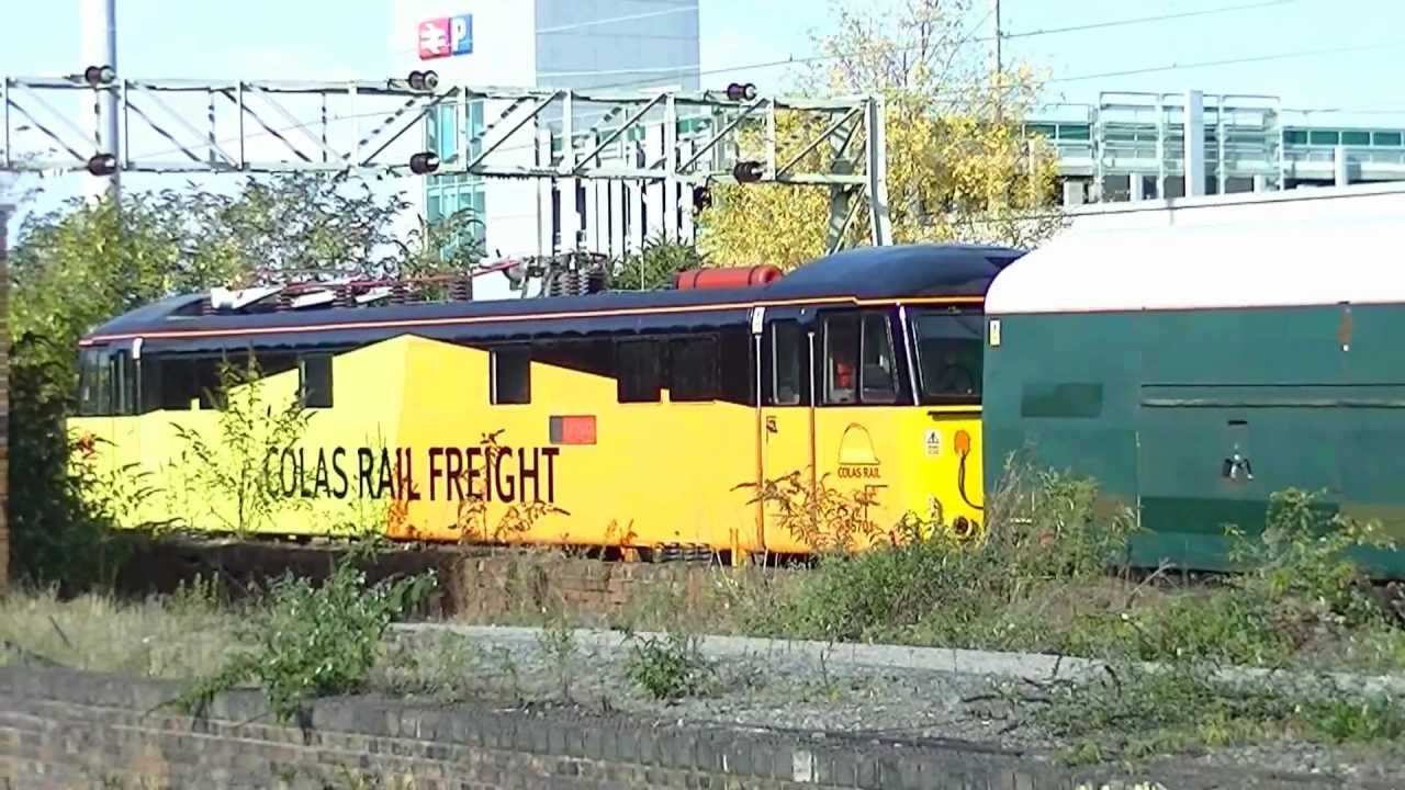 Colas Rail 86701 in Rugby sidings 27/10/12 - YouTube