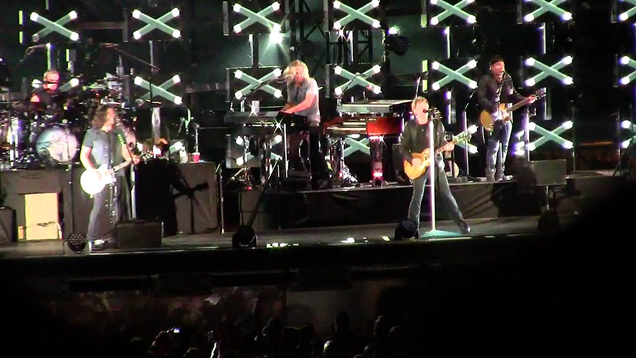 2013 07 13 Bon Jovi - Runaway - Soldier Field Chicago - YouTube