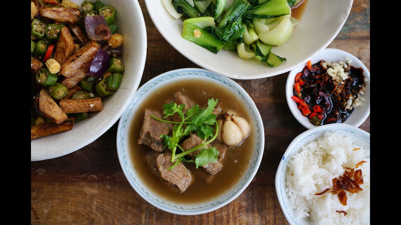 排骨汤 | Easy Chinese Pork Ribs Soup With Peppercorns | Flavours of Asia ...