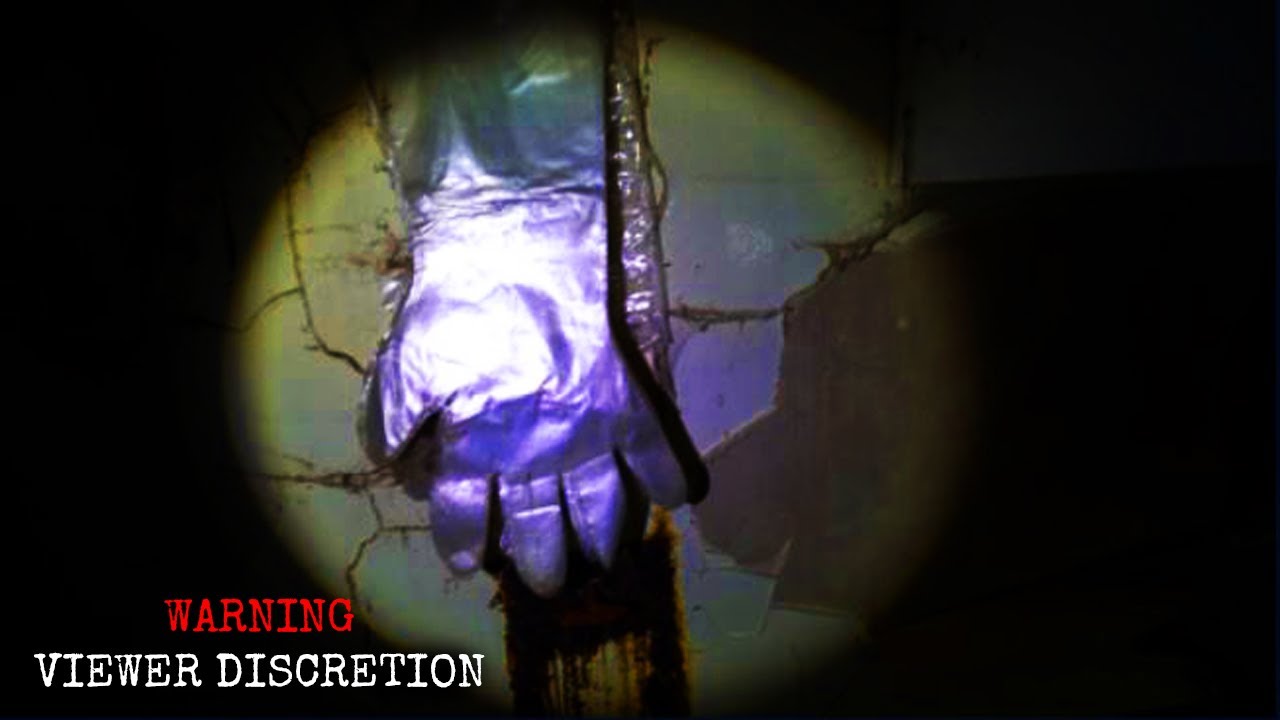 WE WENT INSIDE THE SCREAMING HOUSE.. AGAIN (INSANE PARANORMAL ACTIVITY ...