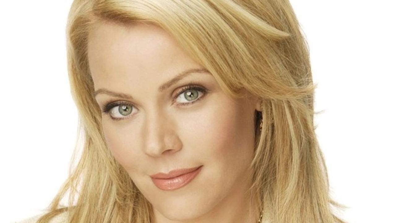 13 Sexy Photos of Gail O’Grady - YouTube