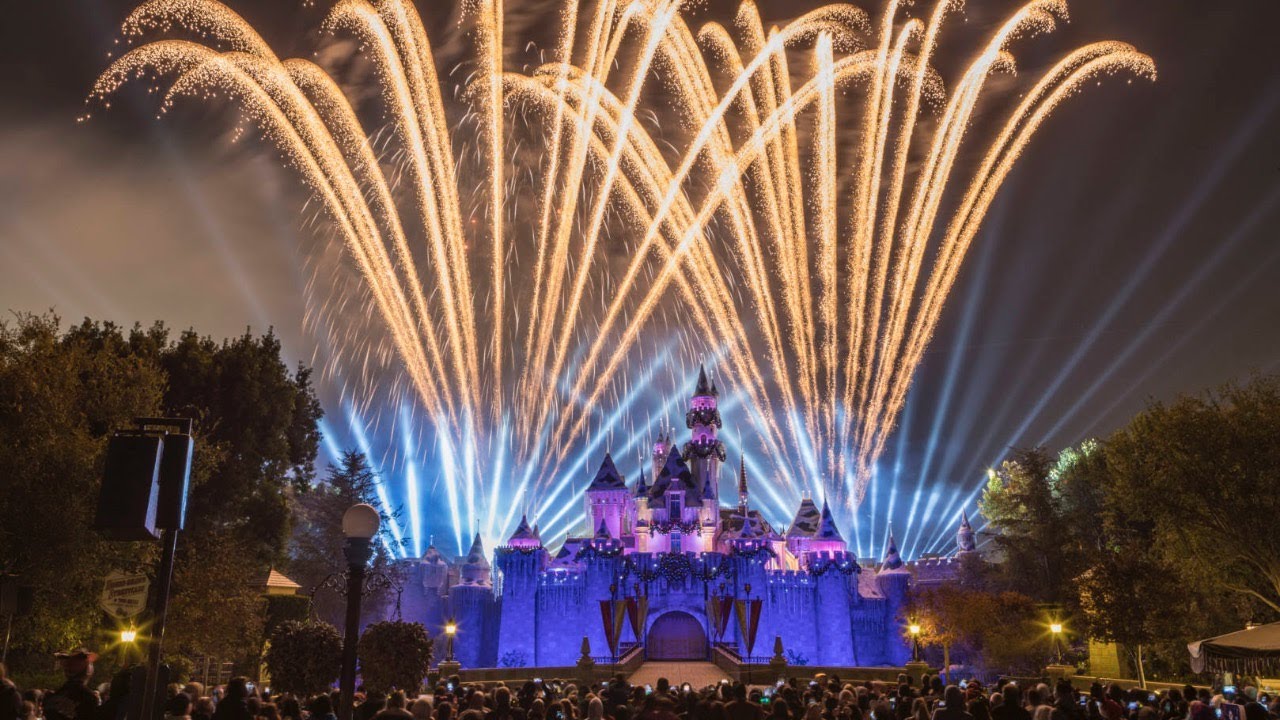 December 31 | Daily Dose of Disney | PTV3D | Pepper Tree Villa - YouTube