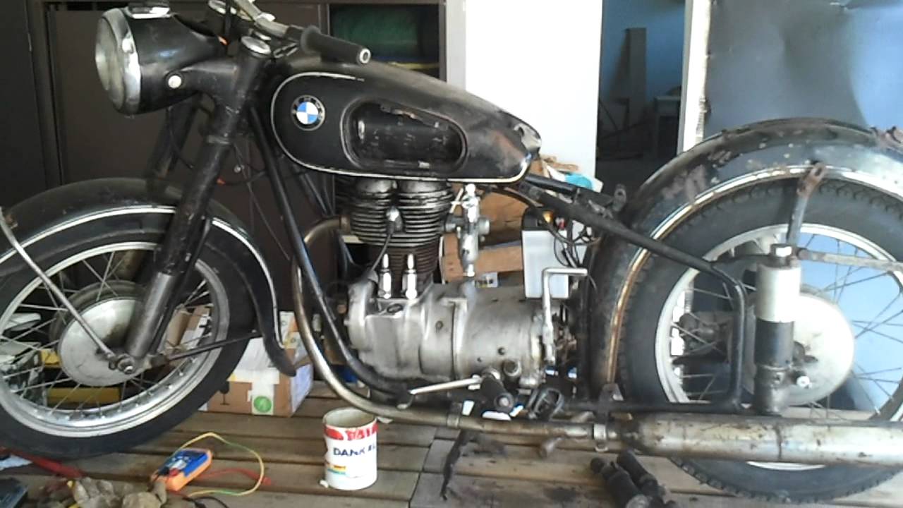 BMW R25/3 restoration...needs carburetor tuned - YouTube