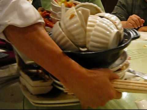 Waiter Drops Plates - YouTube