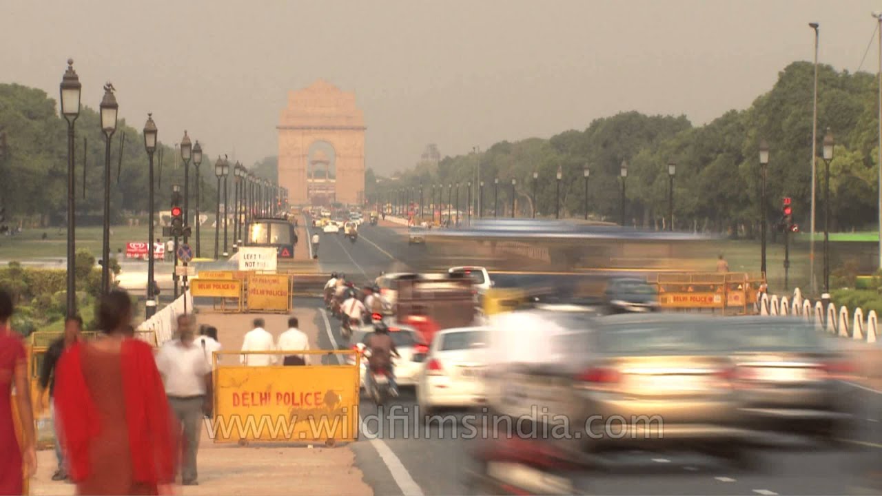 Fast motion traffic of Delhi from day to night, at India Gate - YouTube
