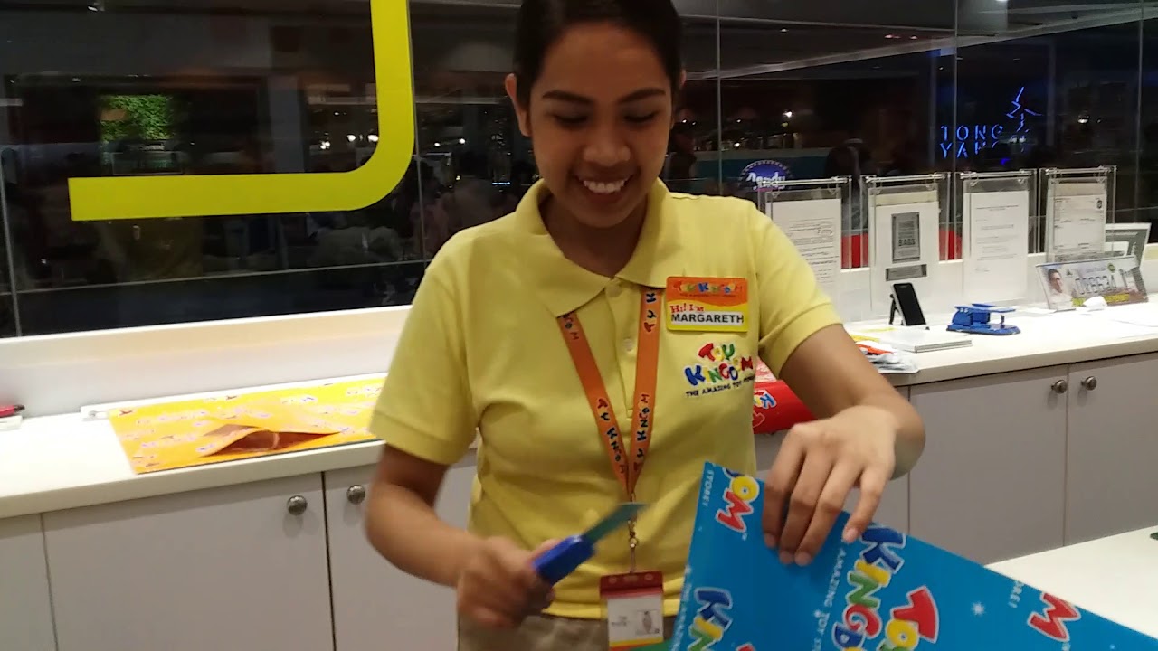 Toy Kingdon Gift Wrapping - YouTube