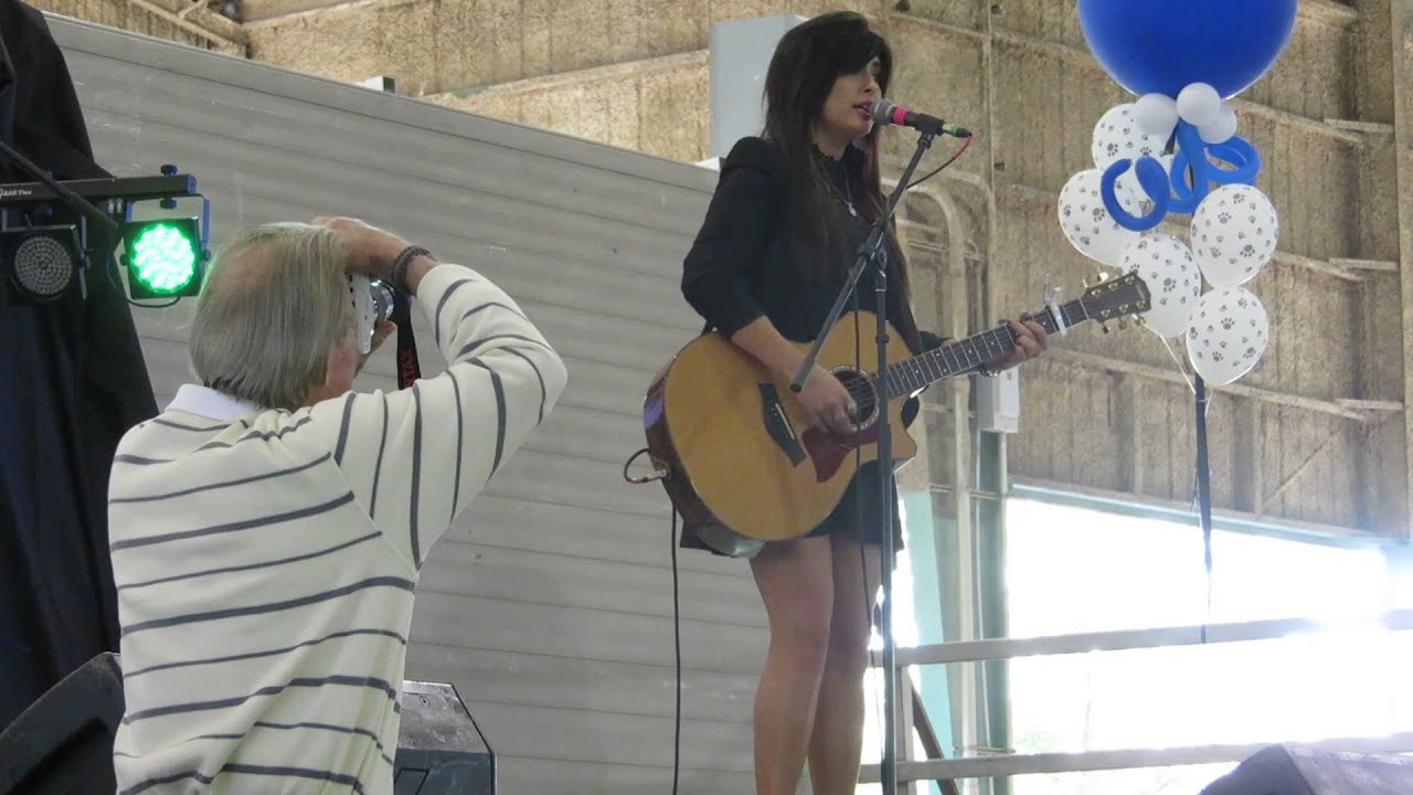 Jess Meuse singing "Simple Man" by Lynyrd Skynyrd at Boxerstock 2014 ...