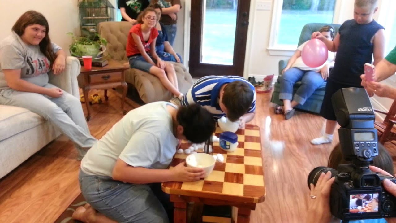 Minute to win it -- Nose diving - YouTube