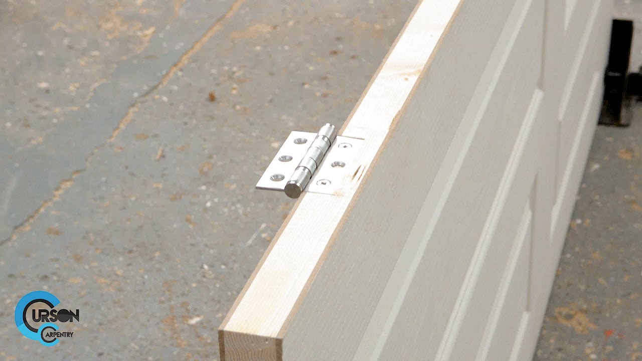 Curson Carpentry's how to fit a door hinge - YouTube