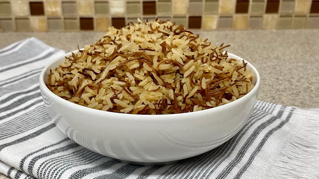 Arroz con fideos al estilo Dominicano - YouTube
