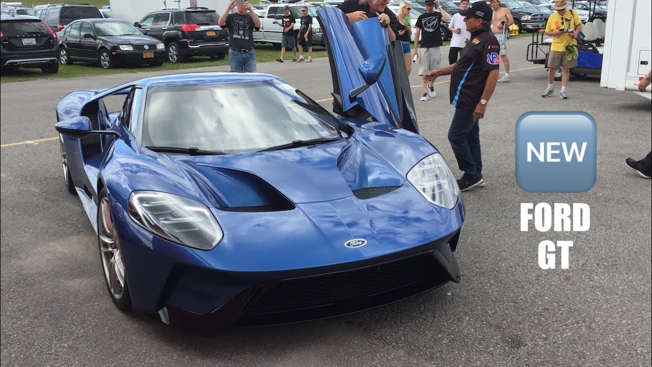 The NEW FORD GT STREET VERSION arrives in the MOSPORT Paddock. - YouTube