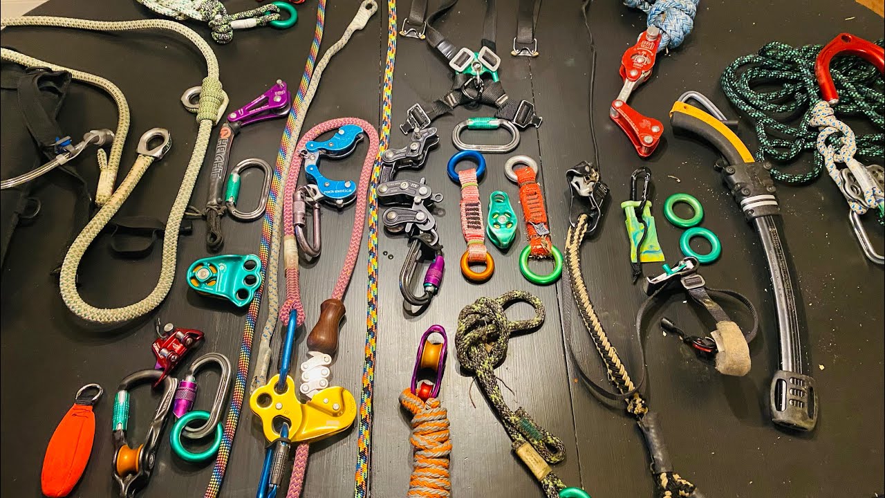 “Everyday Carry” : My Tree Climbing Gear Layout - YouTube