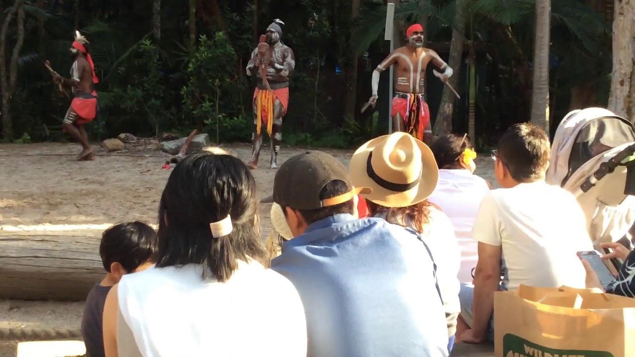 Aboriginal singing - YouTube