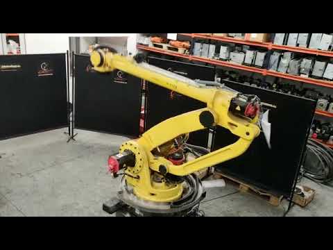 Fanuc M-410iB/140H palletizing robot R-30ib controller - YouTube