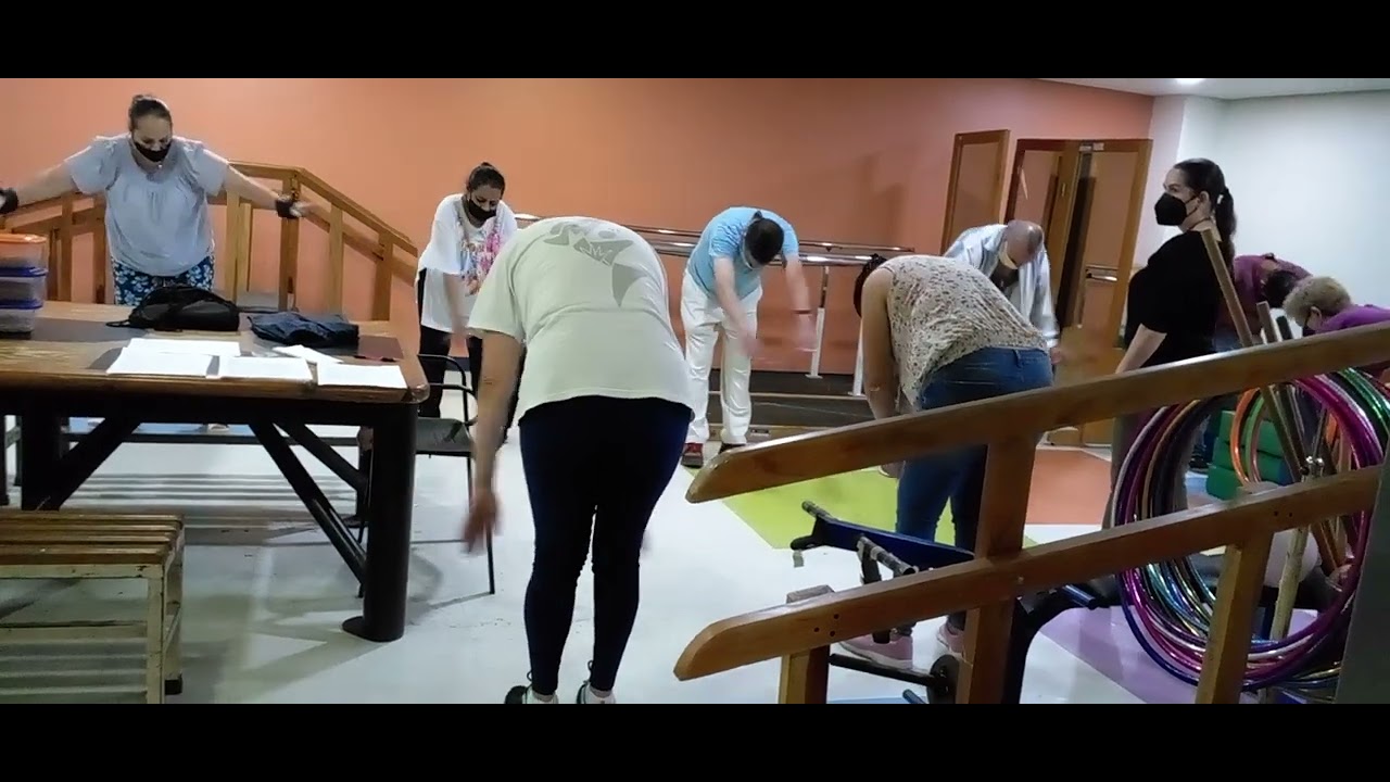 Ejercicios pendulares codman fortalecer hombros brazos codos(3) - YouTube