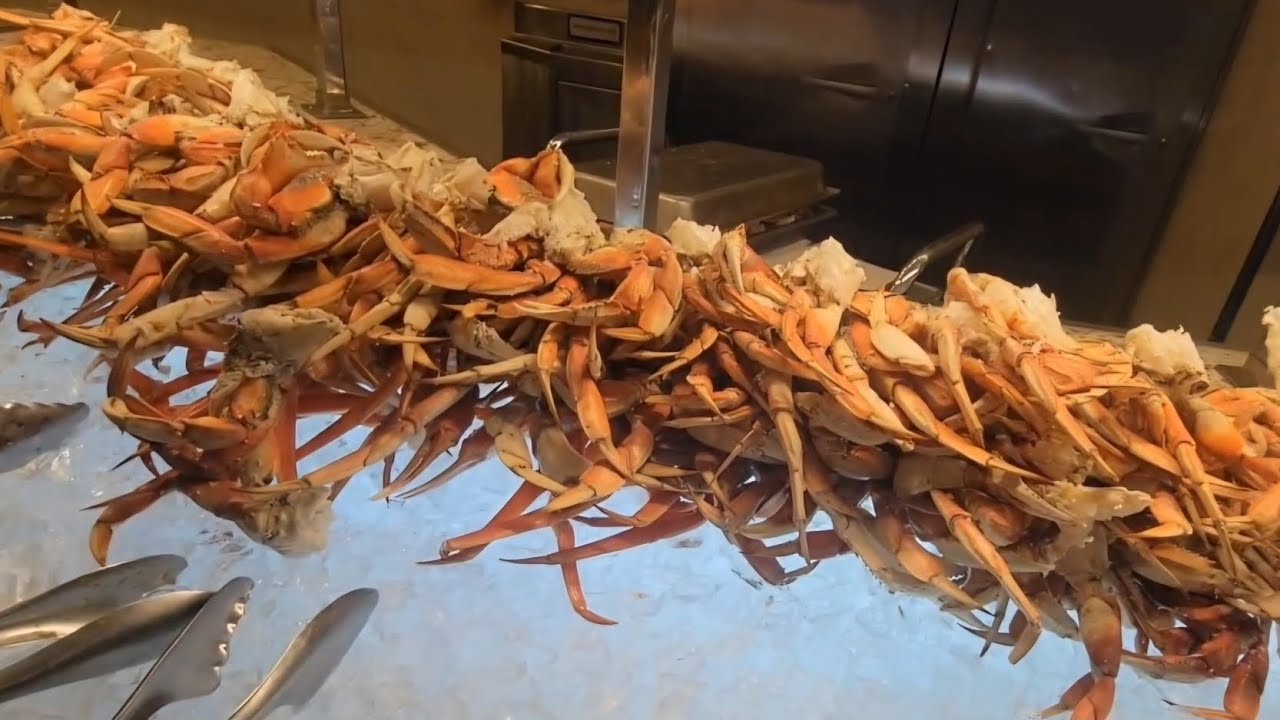 BRUNCH BUFFET @ ATLANTIS RESORT - YouTube