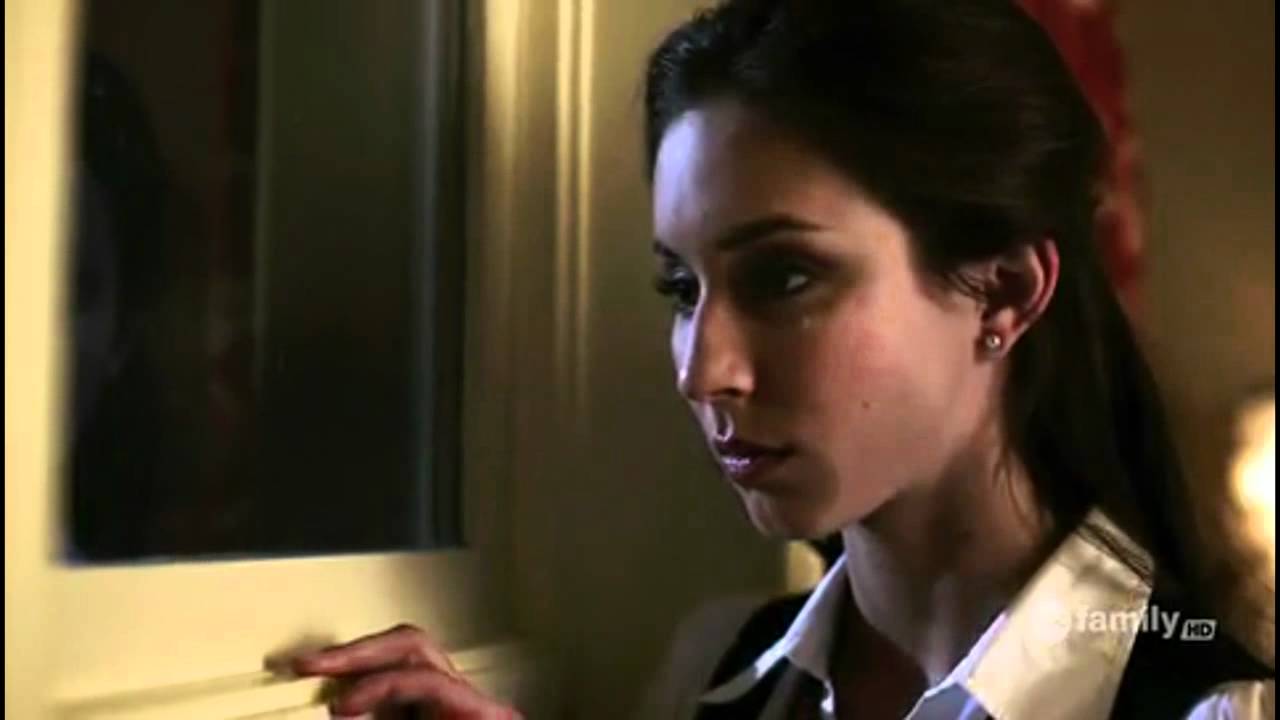 Pretty Little Liars - Pilot S01E01 {Clip 14}. - YouTube