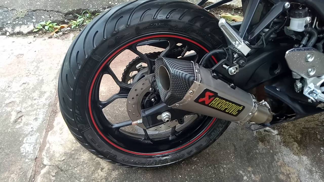 Akrapovic shorty - Yamaha R3 - YouTube