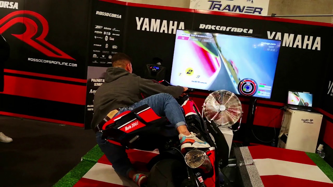 Young riders on Moto Trainer Simulator - Yamana R6 - Simulateur moto ...