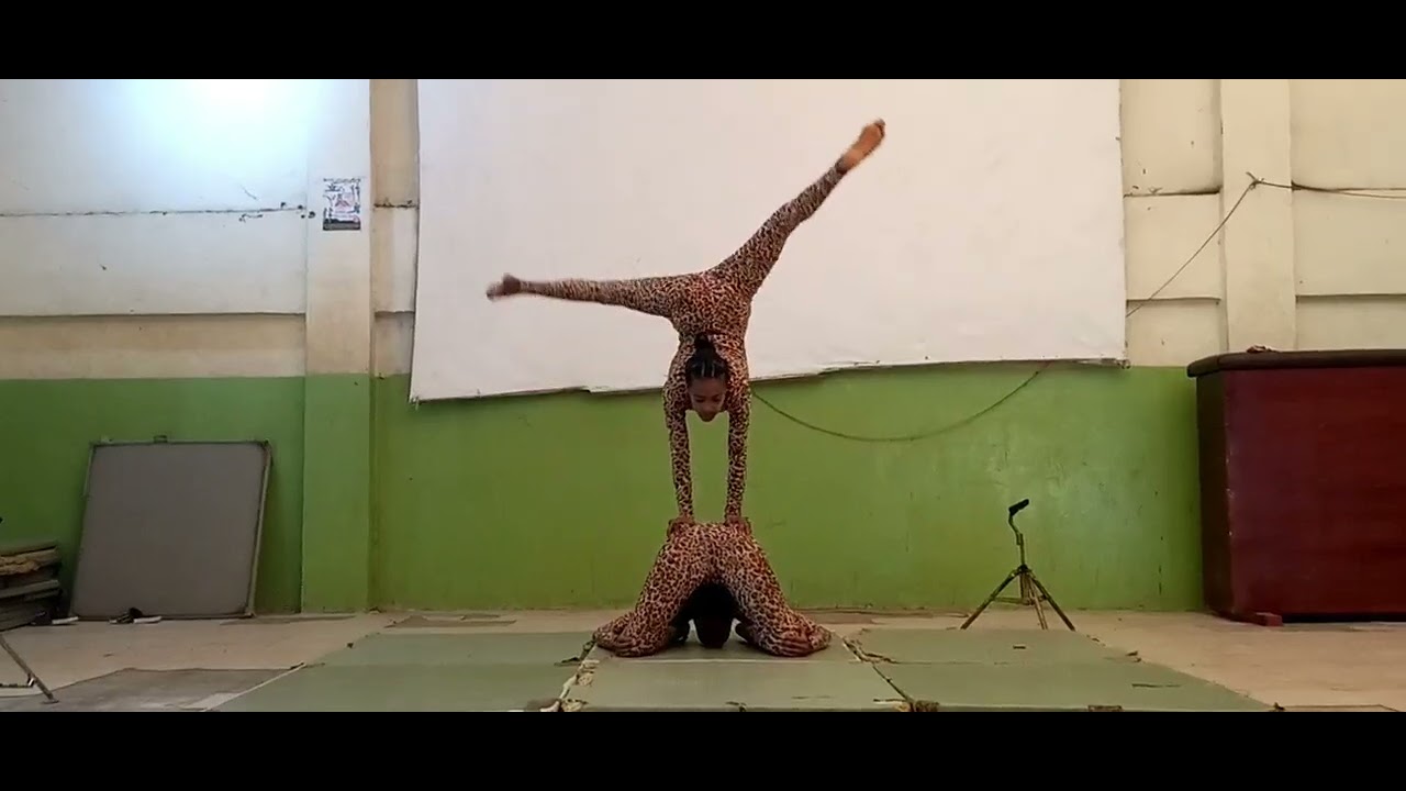 Contortion Duo - YouTube
