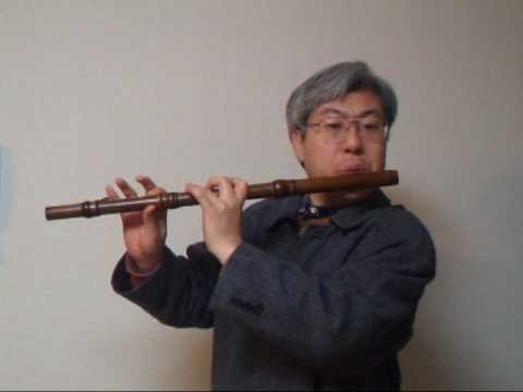 Traverso Flute of "Antoine Delerablee" - YouTube