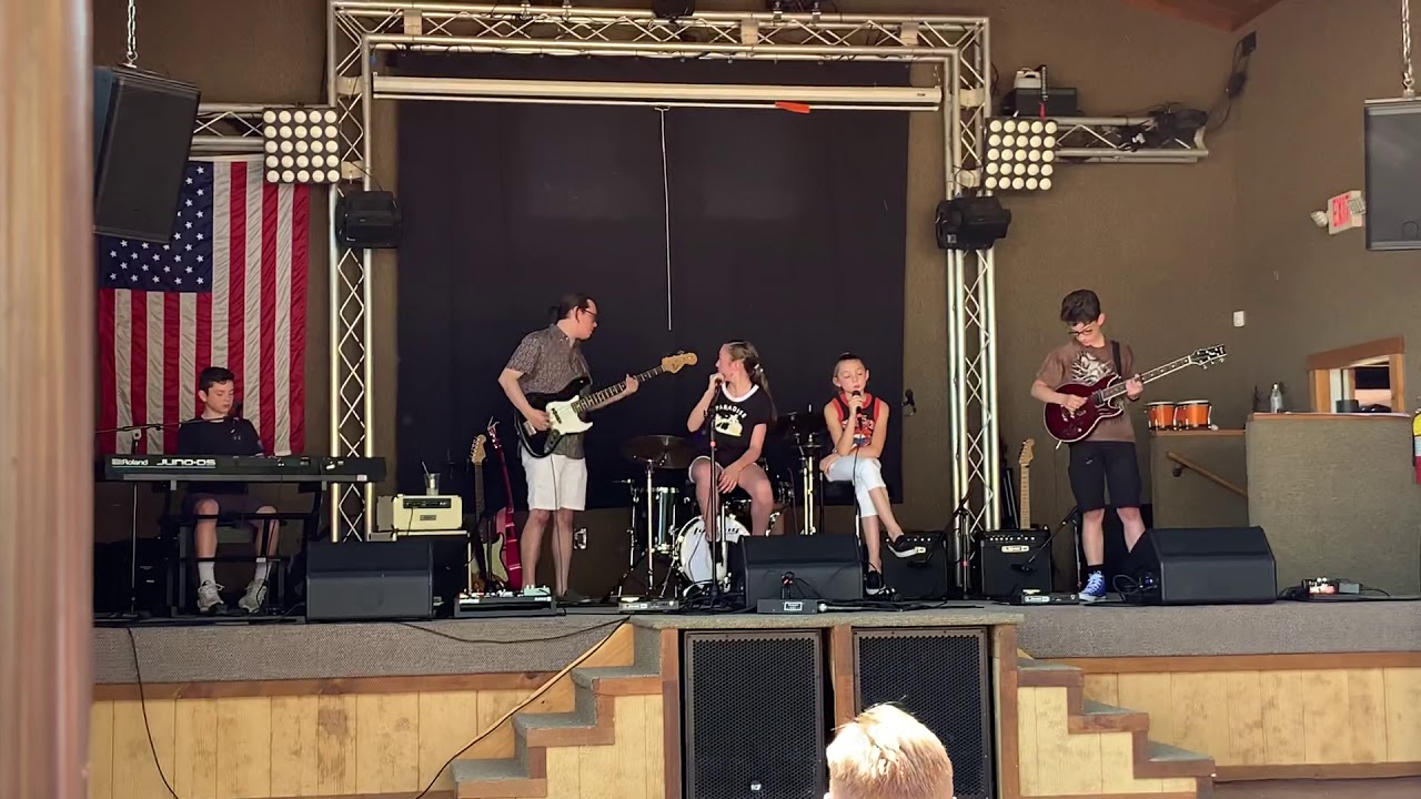 Bronwyn and Fiona sing “With or Without You” - YouTube