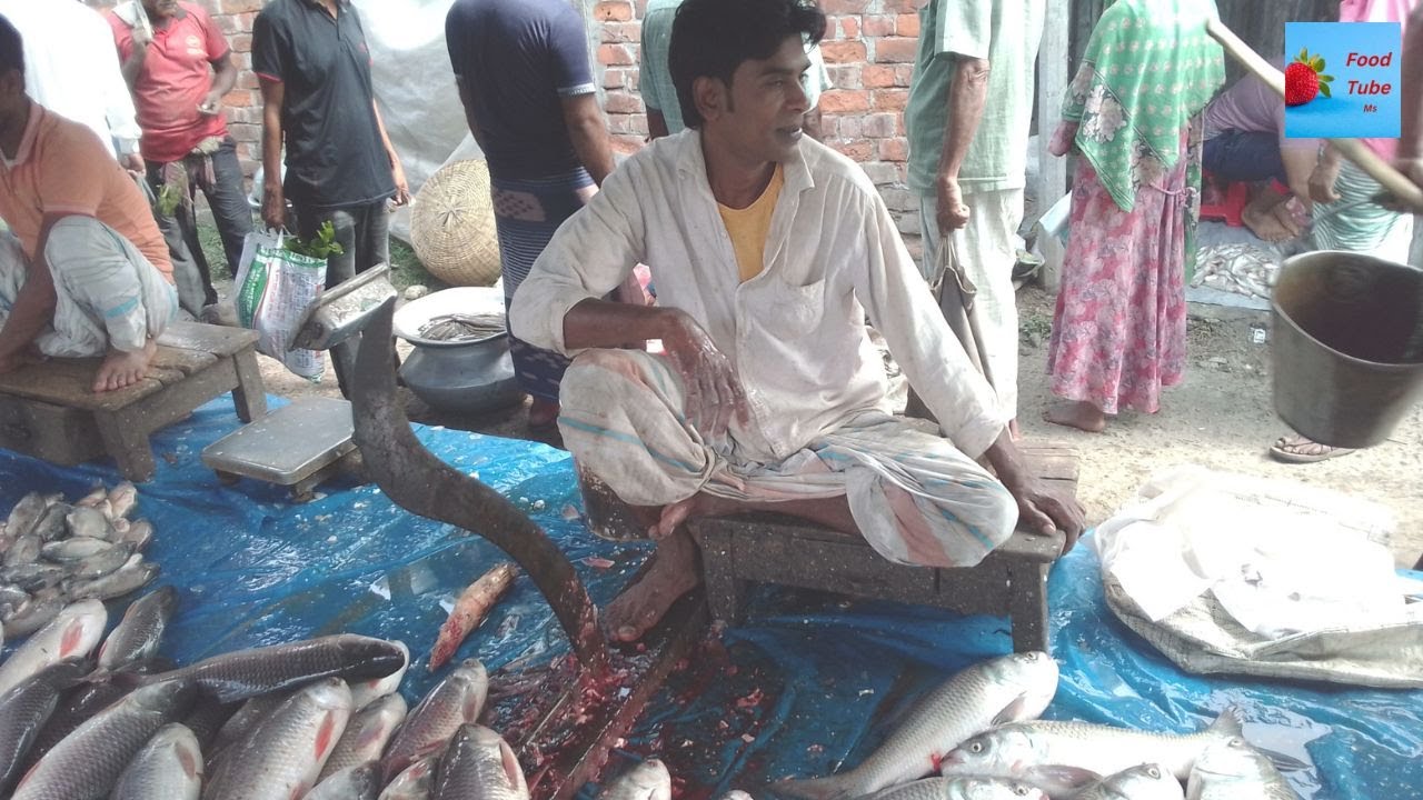 Smart fish cutting at fish market/fish cutting video/faster fish cutting - YouTube