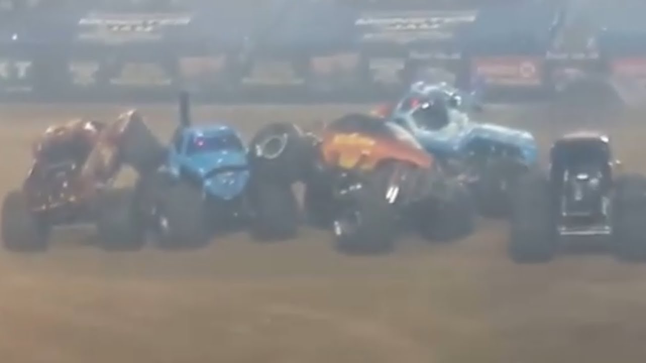 Monster jam World finals 19 day 1 fire and ice show READ DEC - YouTube