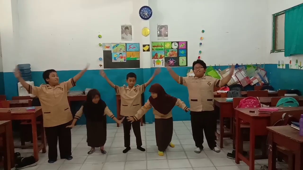 TARI MEMANDANG ALAM 3A - YouTube