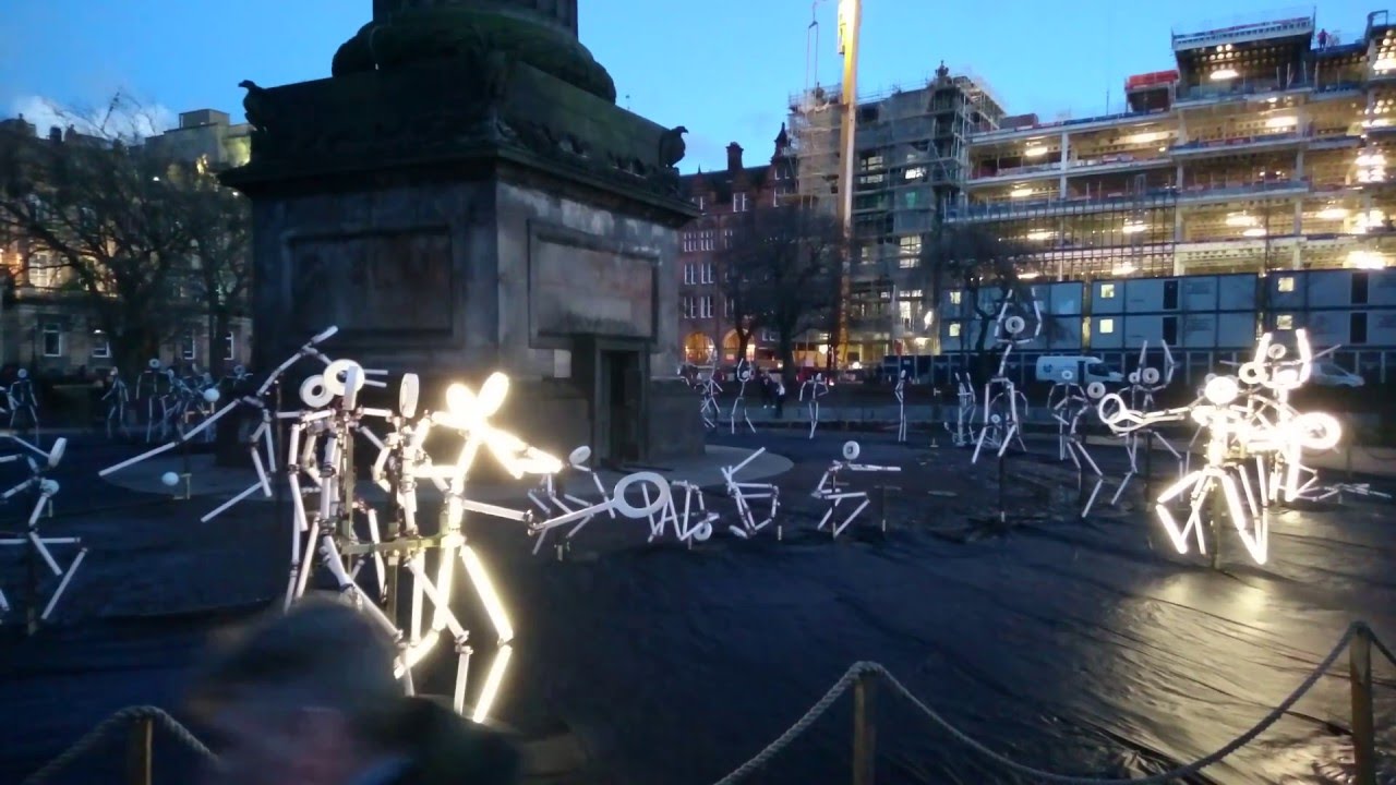 KEYFRAMES - LED Stick Men Show in Edinburgh HD - YouTube