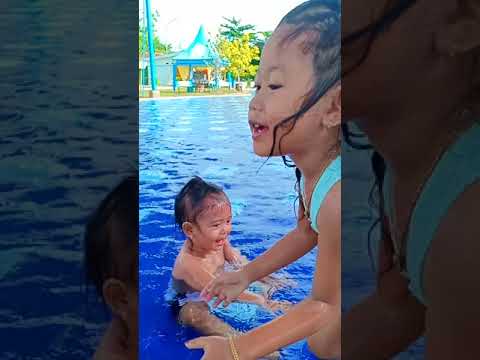 Mandi sama tante celsi