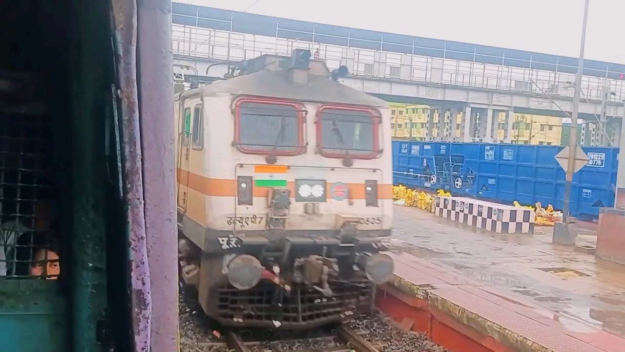 | Howrah Rajdhani Heading Towards Howrah Station At High Speed | # ...